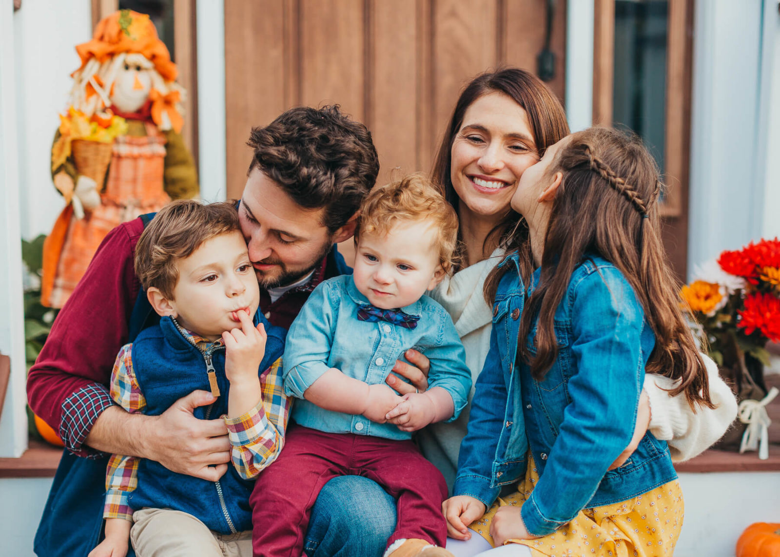 Tips for fun family photos with toddlers and young children - Isabel Sweet