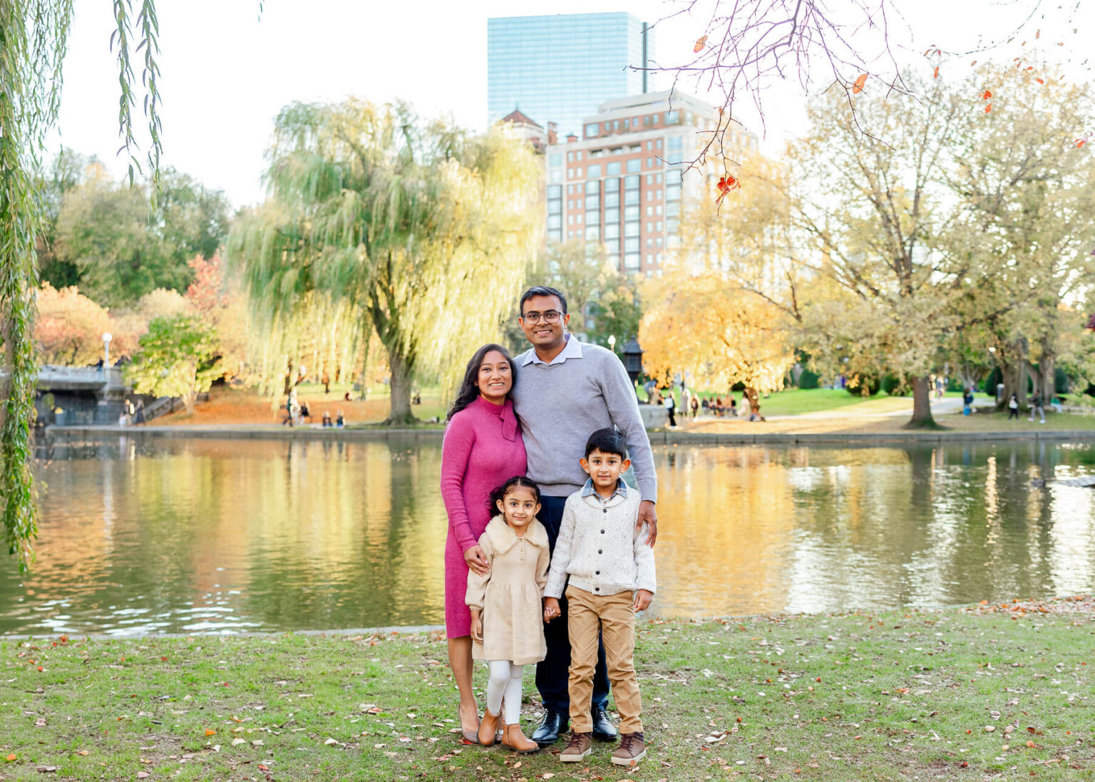 Boston’s Most Scenic Spots for Family Photos - Isabel Sweet